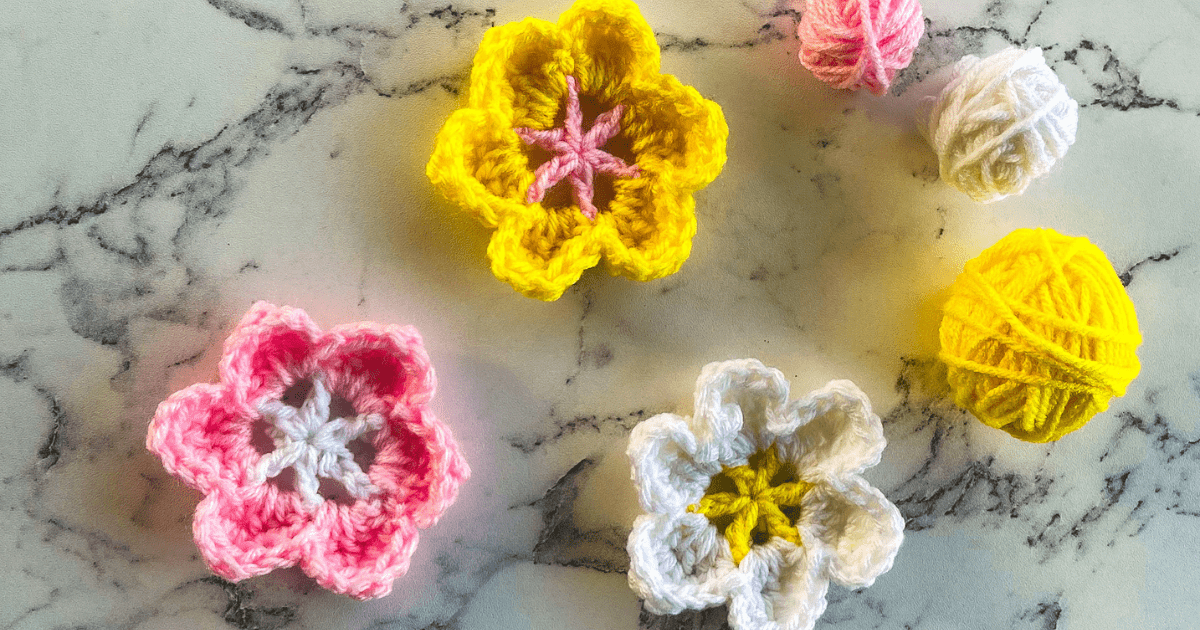 Free Simple Six Petal Crochet Flower Pattern: Quick Yarn Stash-Busting ...
