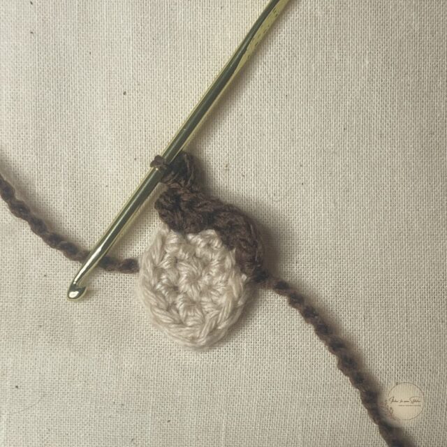 Free Crochet Acorn Appliqué Pattern – Easy Fall Motif